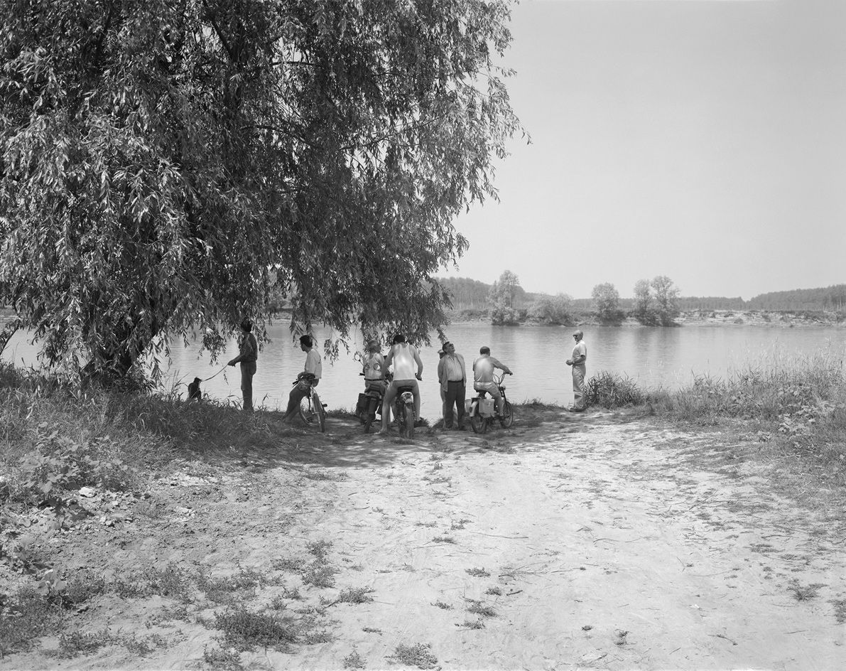 Village people: Stephen Shore reveals unseen photographs of Luzzara ...