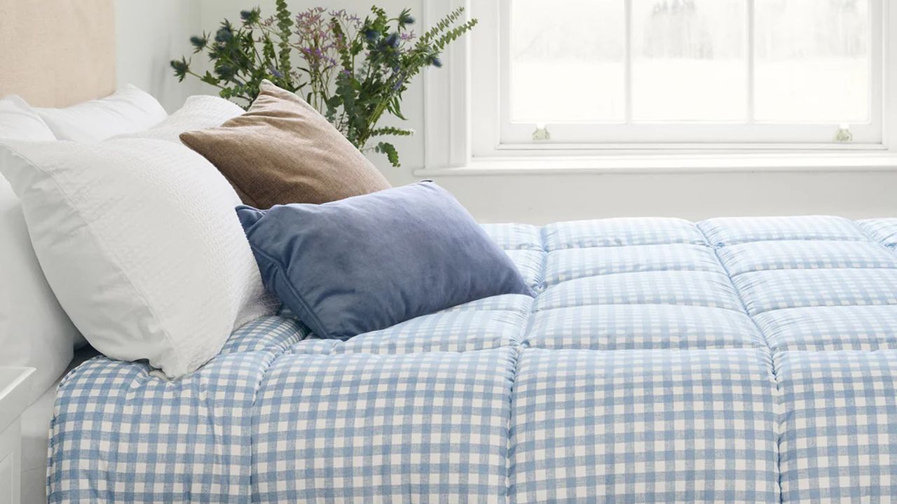 Are coverless duvets a good idea? The pros and cons | Ideal Home