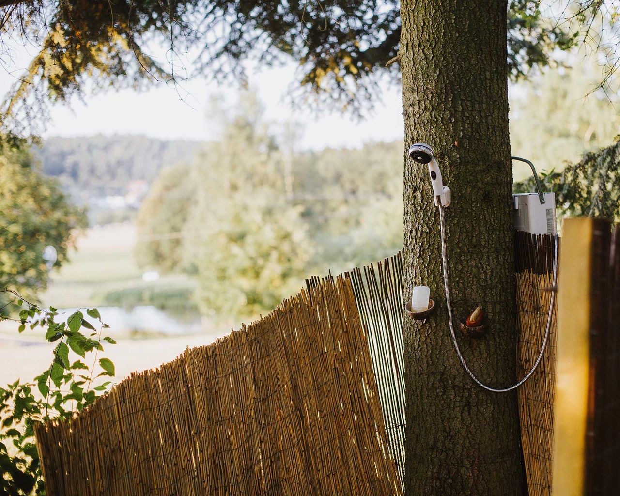 DIY outdoor showers: 11 designs and projects to try | Gardeningetc