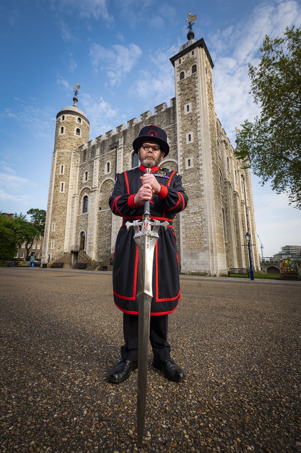 Square Enix wins stunt of the day by commissioning actual swordsmith to ...