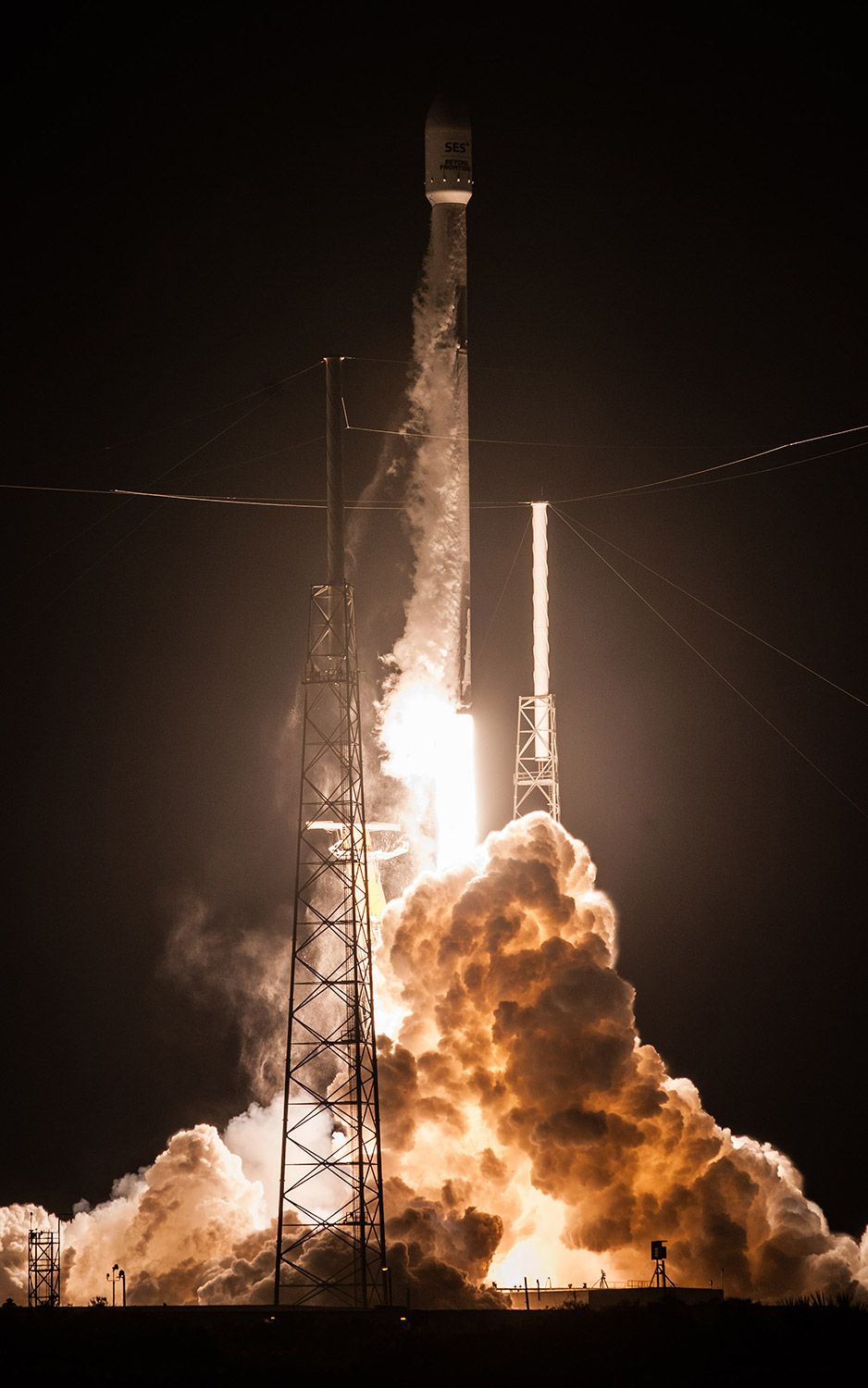 SpaceX's Dazzling Nighttime Launch of the SES-12 Satellite in Photos ...