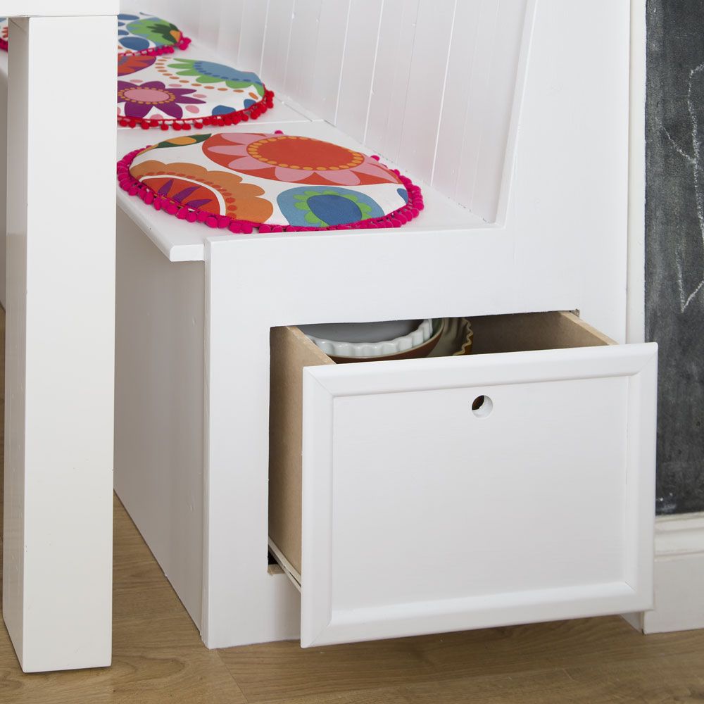 Top tips for living harmoniously with an untidy person | Ideal Home