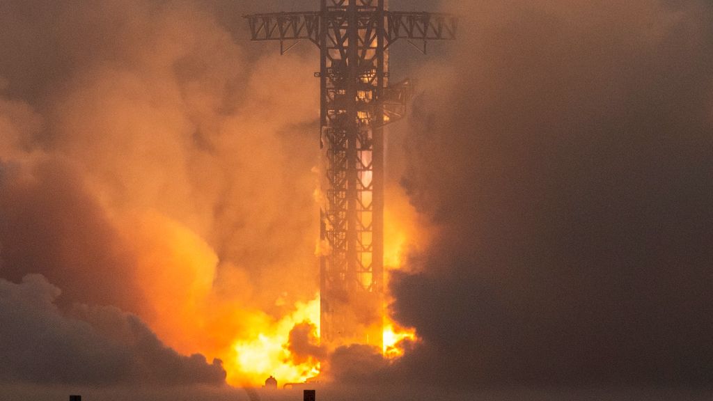 SpaceX's Starship 4th flight test looks epic in these stunning photos ...