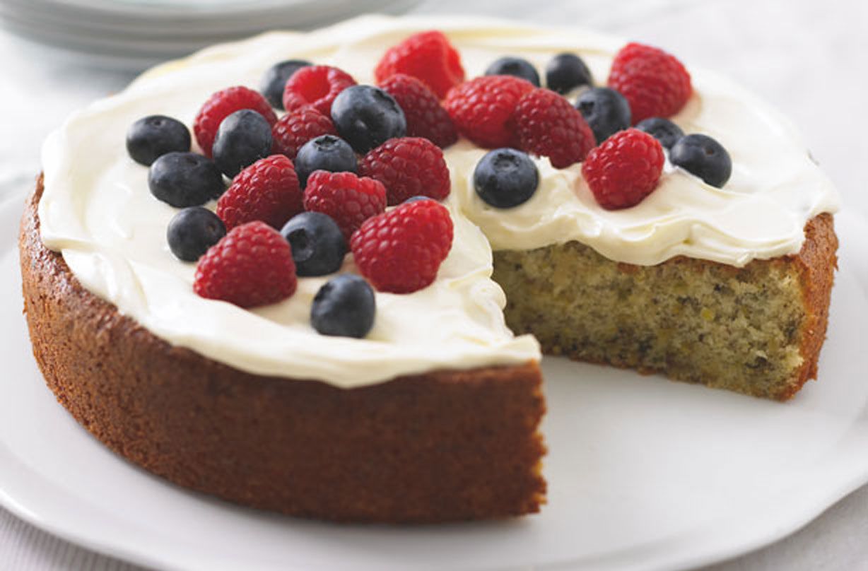 Lower-fat cake recipes | GoodtoKnow