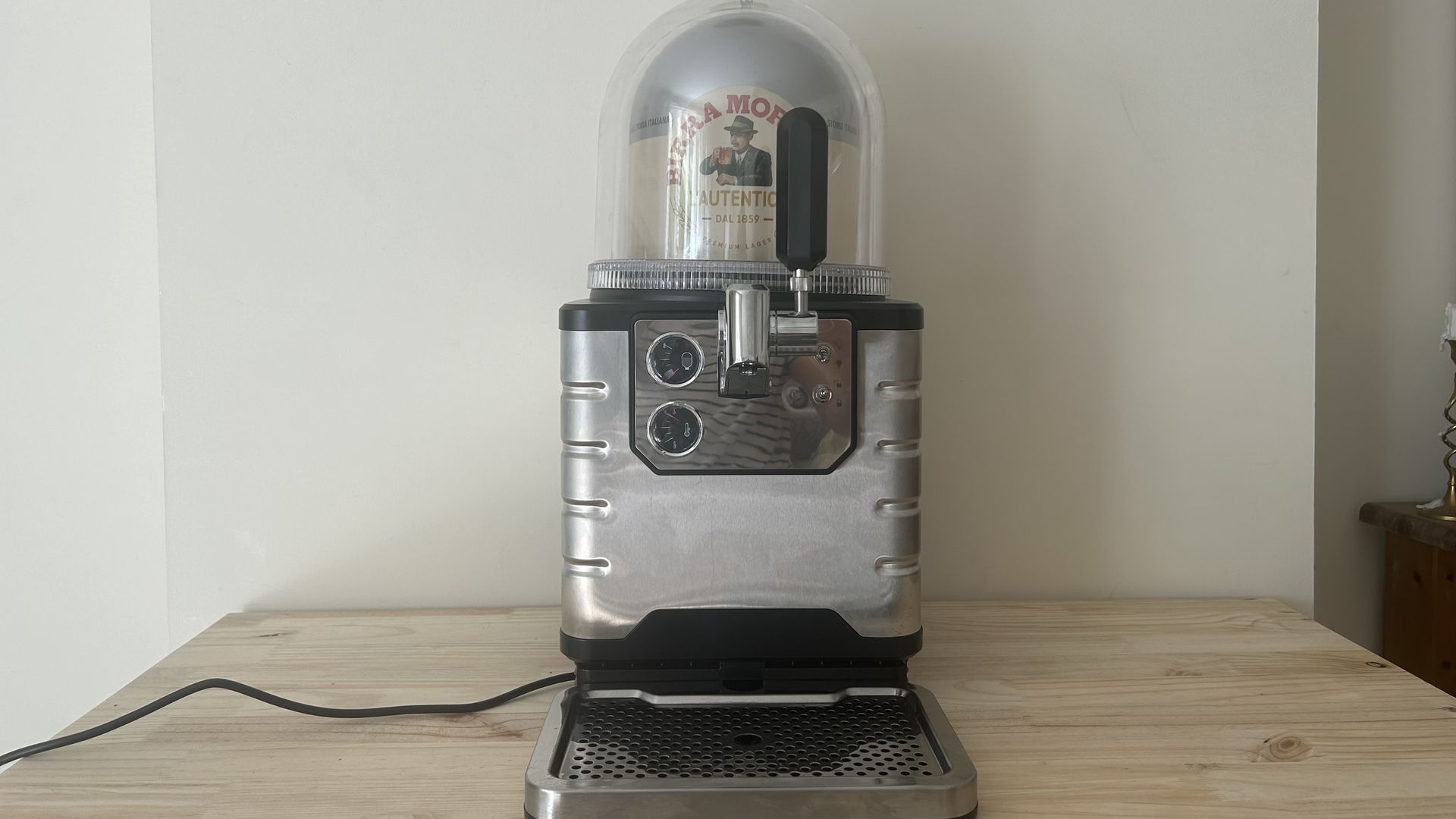Philips PerfectDraft vs Beerwulf Blade: the battle of the beer keg ...