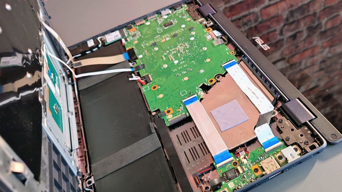 Asus BR1402 review | ITPro