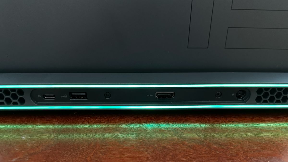 Alienware m15 R7 Review: Solid Gaming, Leading Endurance | Tom's Hardware