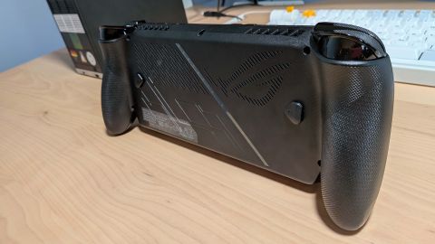 The ROG Xbox Ally X seems surprisingly repairable and upgradeable ...
