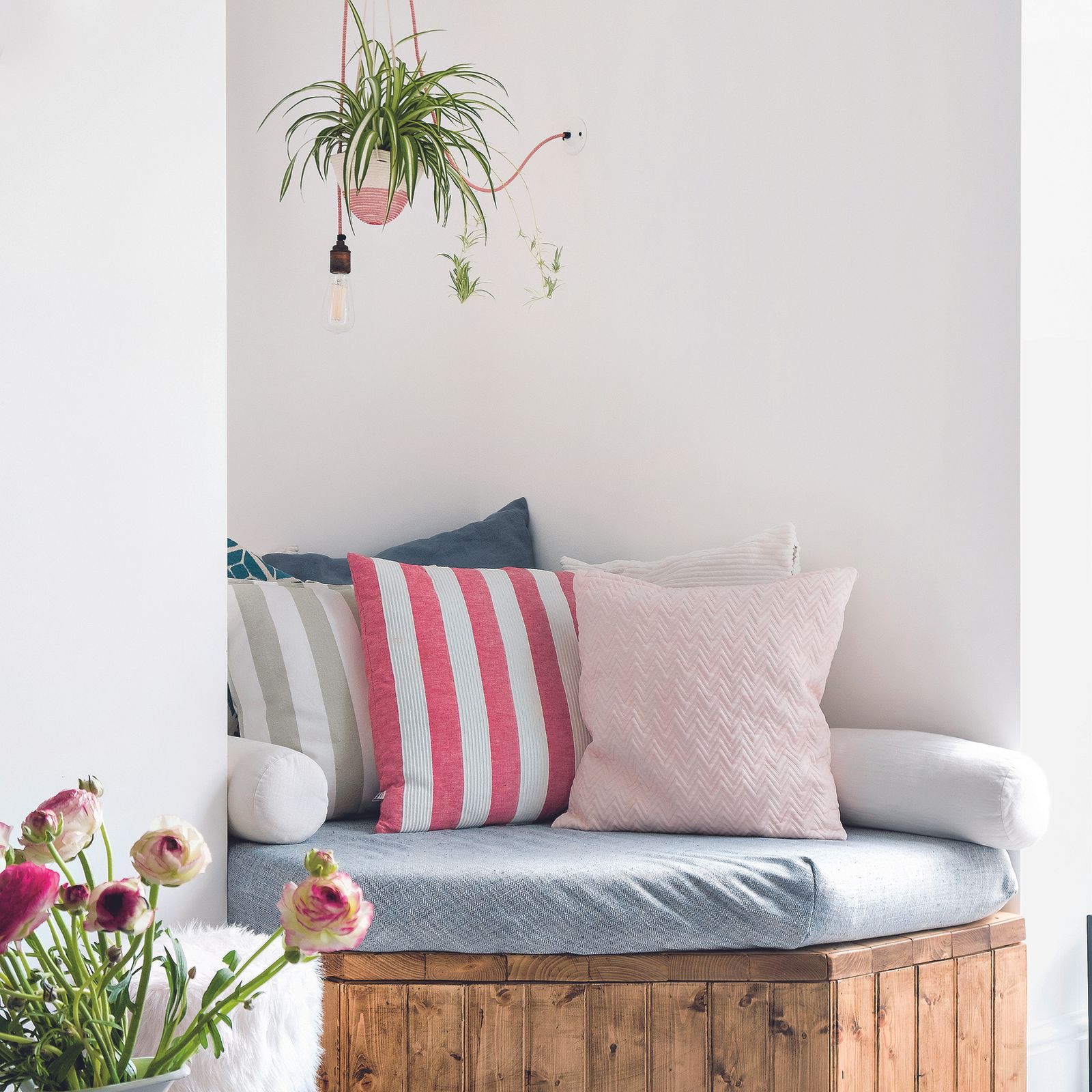 Embrace the season with summer living room ideas | Ideal Home