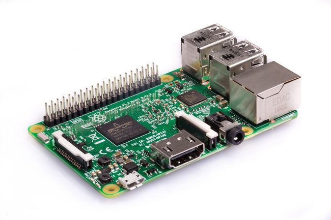 You Can Now Run Windows 10 on the Raspberry Pi 3 | Tom's Hardware