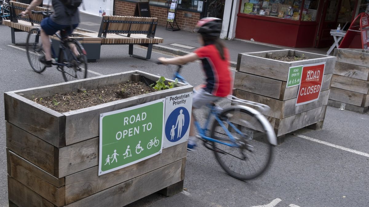 Pros and cons of low-traffic neighbourhoods | The Week