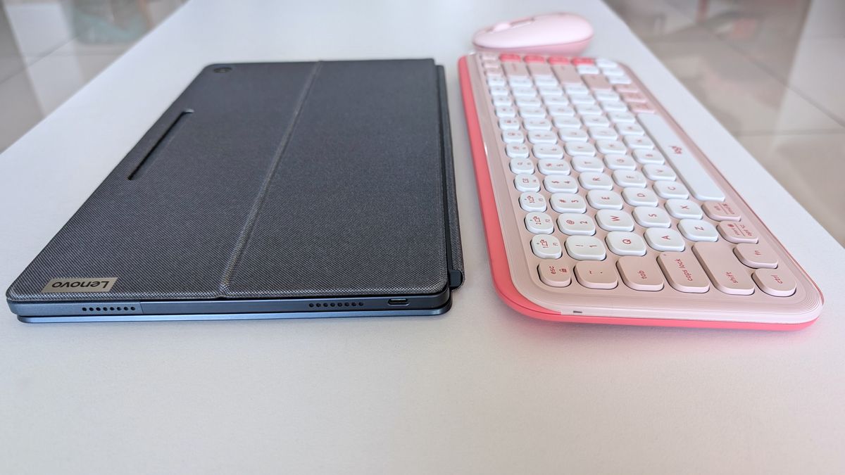 Hands-on with the Logitech POP Icon Keys: AI in a keyboard?! | Android ...
