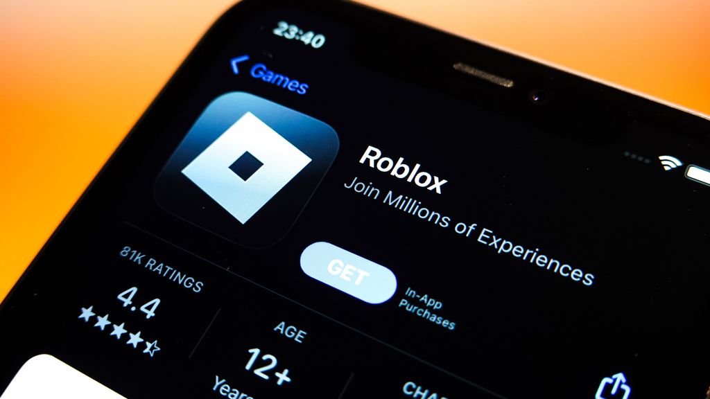 Roblox's Legal Threats Against YouTuber Spark Outrage and Debate ...