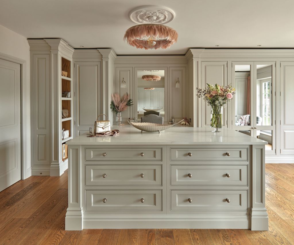 The wardrobe lighting ideas designers swear by | Homebuilding