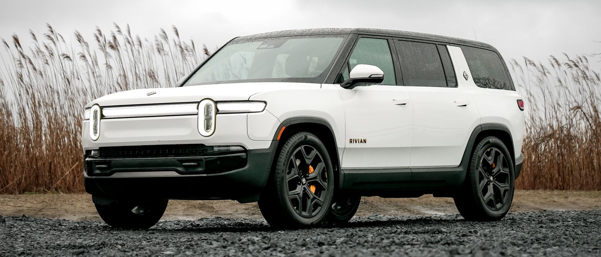 I drove the 2025 Rivian R1S for a week — here's my pros and cons | Tom ...
