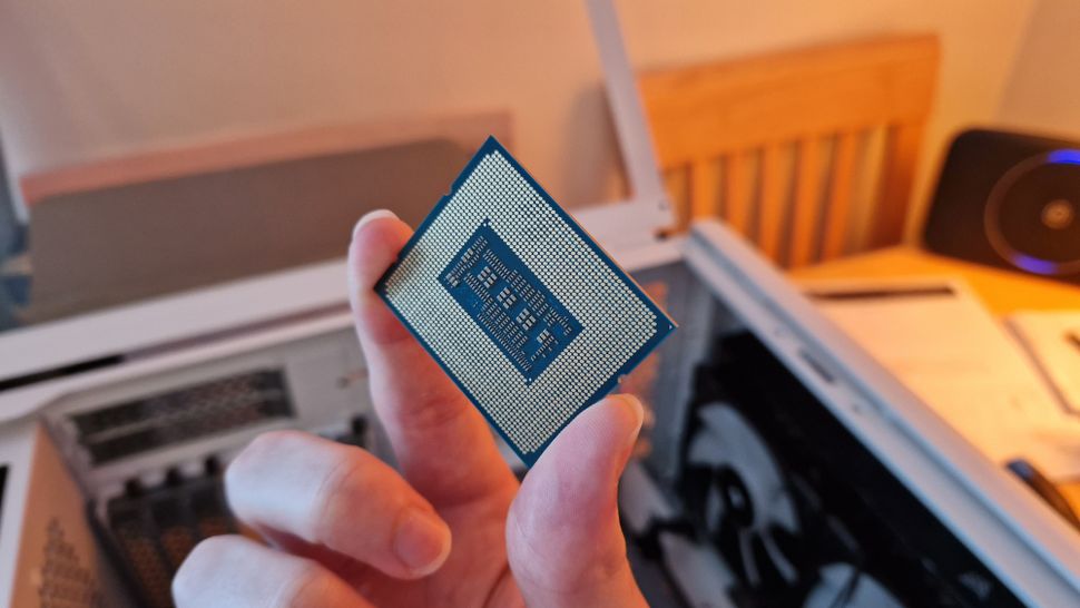 Is it safe to buy Intel 13th and 14th gen CPUs? Raptor Lake instability ...