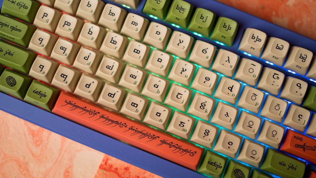 Review: This LOTR Elvish keycap set is easily the best $130 I spent on ...