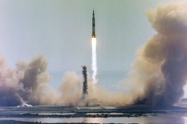 Apollo 11's Vintage Tech: The Most Amazing Moon Landing Innovations | Space