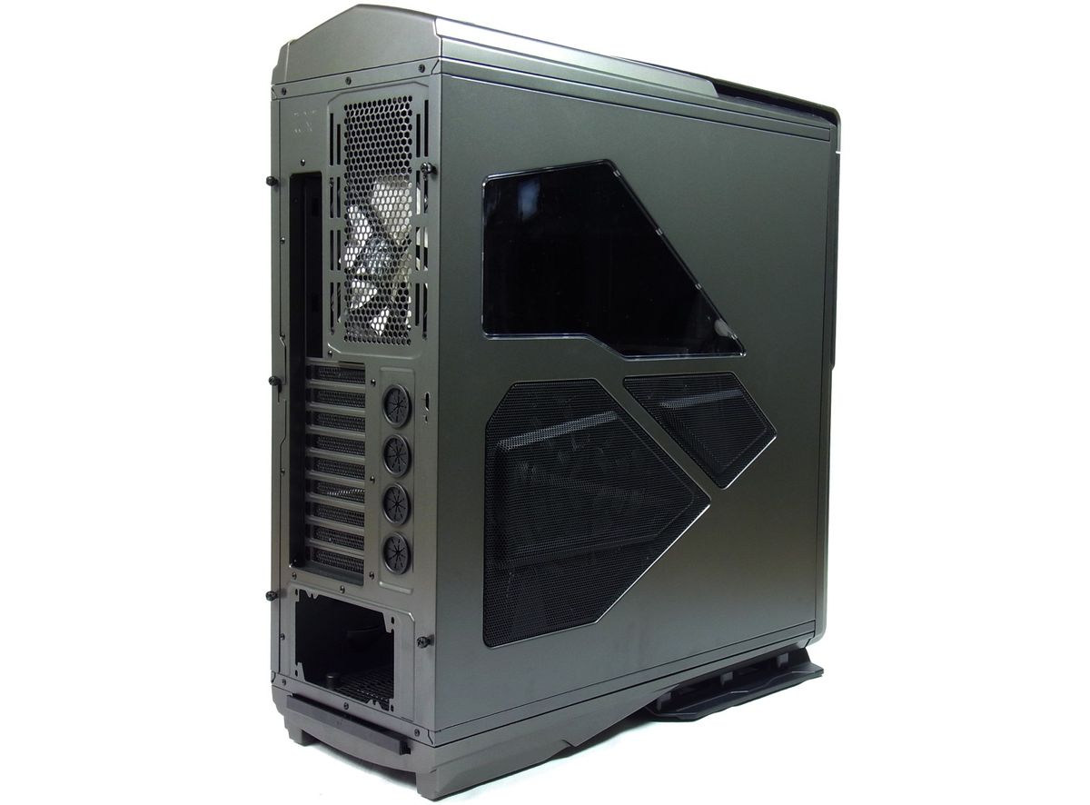 Exterior Finish And Materials - NZXT Phantom 820 Case Review ...
