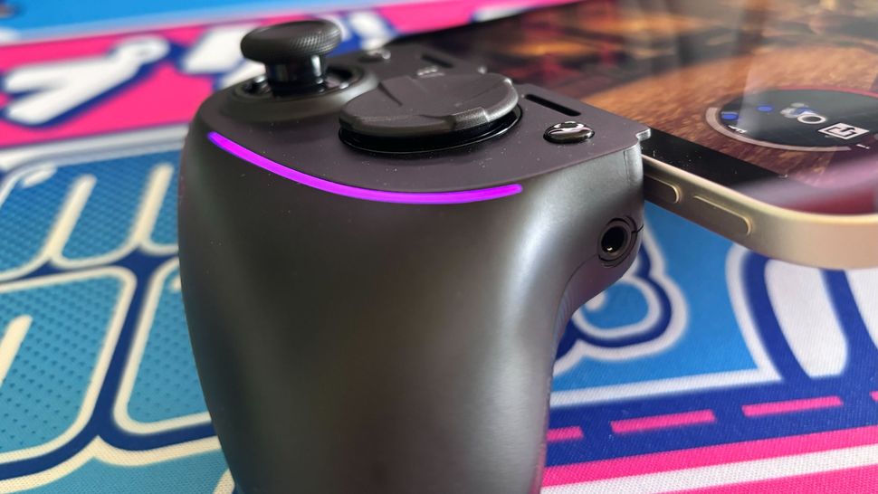 Razer Kishi Ultra review: the best mobile controller on the market ...