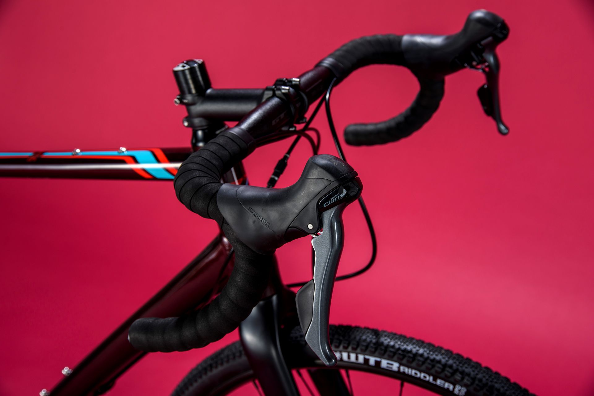 GT Grade Elite gravel bike review – a good bike let down by its brakes ...