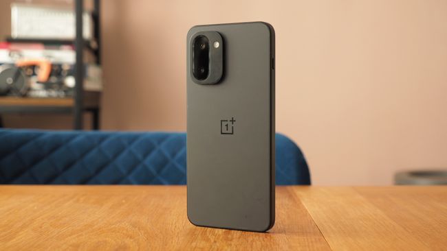 The new OnePlus 15 launches in China, packing a massive 7,300mAh ...