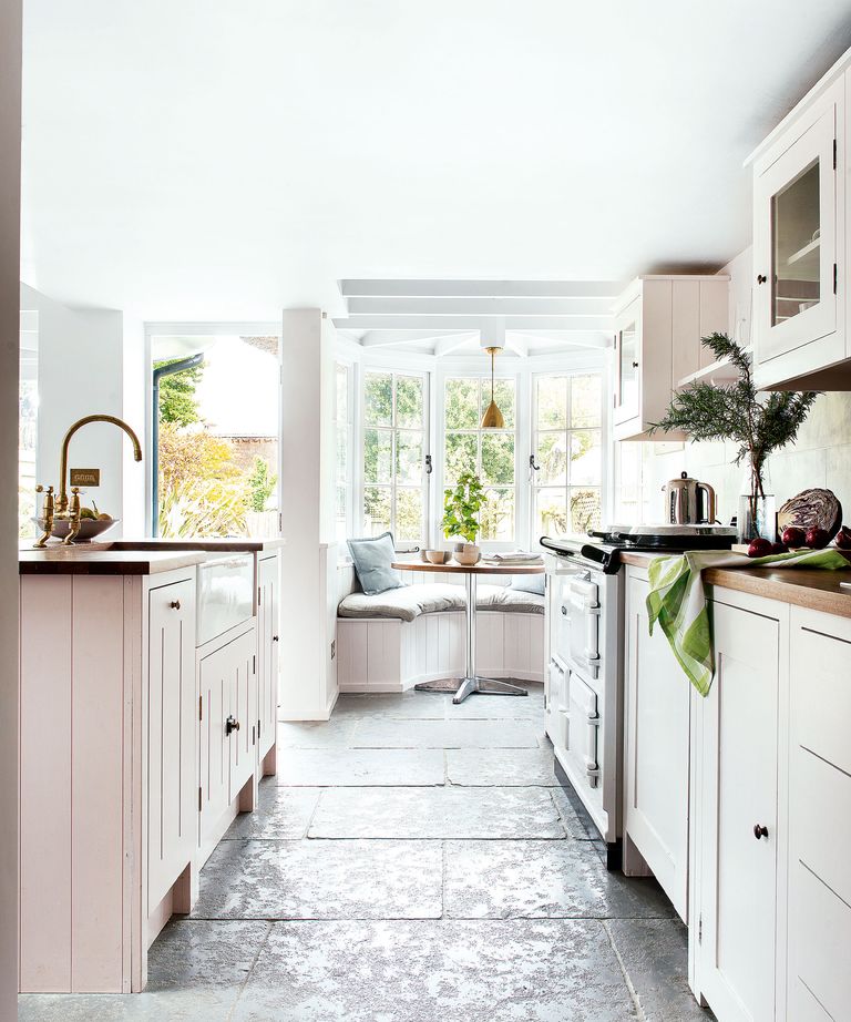 Kitchen bay window ideas: 10 versatile designs | Homes and Gardens