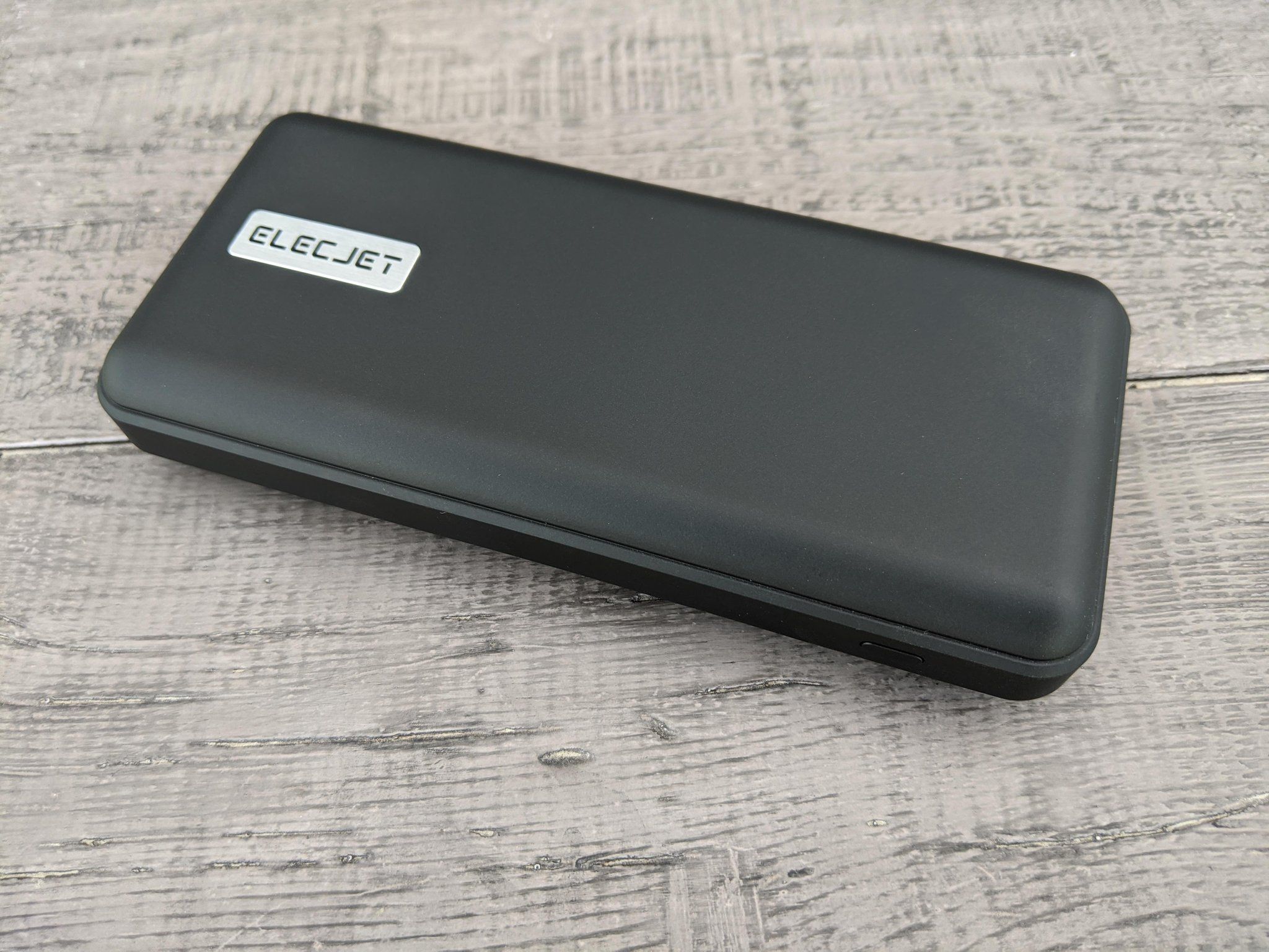 Elecjet PowerPie 20,000 mAh Power Bank review: The perfect accessory ...
