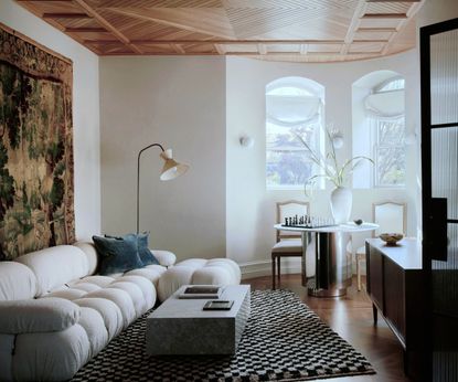 Small living room layout rules: 8 things to consider | Homes and Gardens