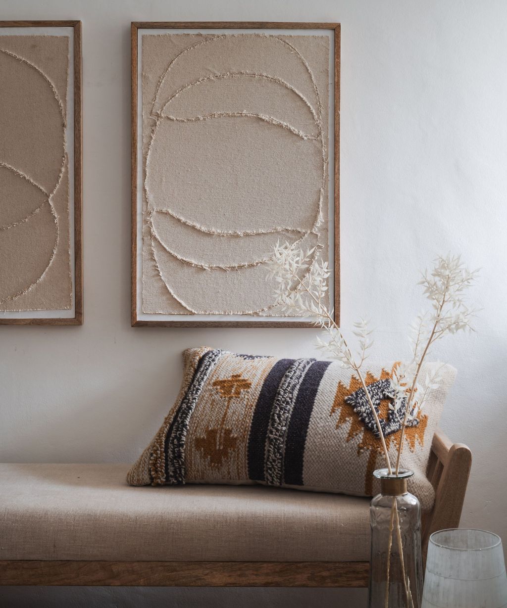 How to hang pictures without nails: 4 expert-approved tricks | Homes ...