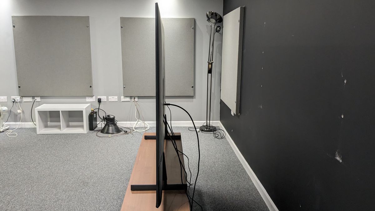 Samsung CU8000 review: a cheap 4K TV that looks premium, but you can ...