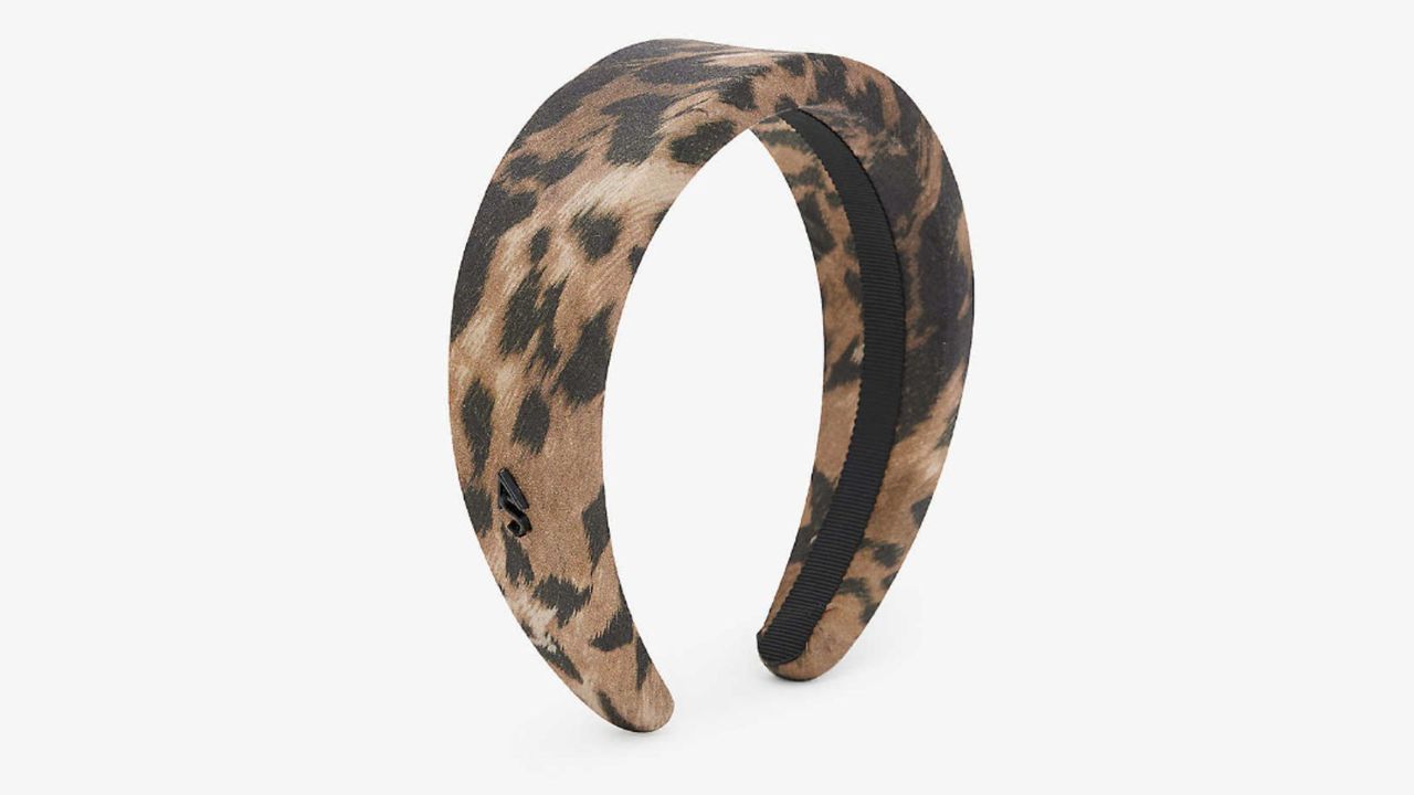 12 headbands for short hair and how to wear them by the pros | Woman & Home