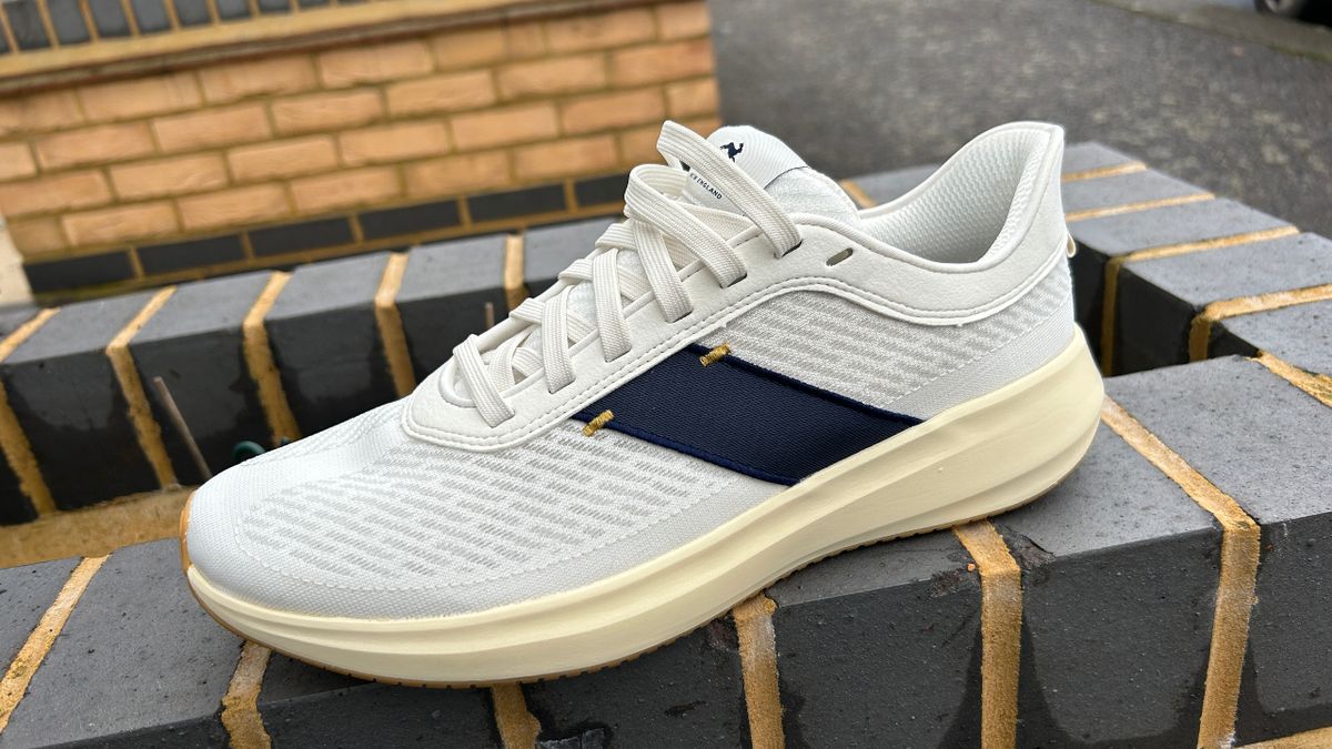 Tracksmith Eliot Runner Review | Coach