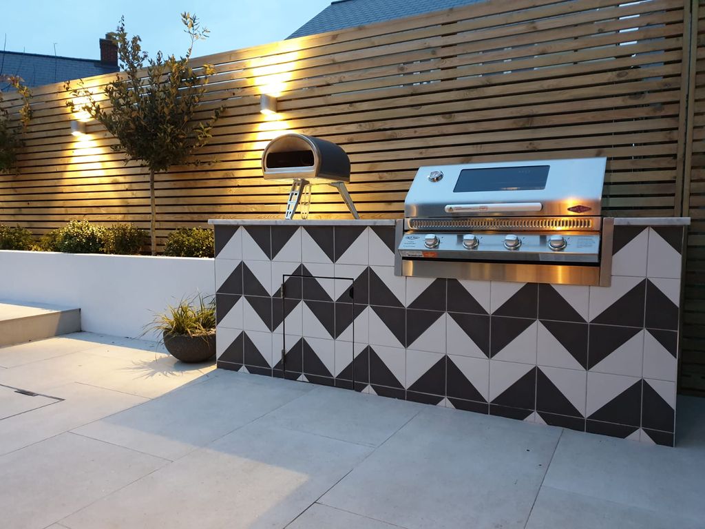 Outdoor Kitchen Ideas For Year-Round Alfresco Fun | Homebuilding