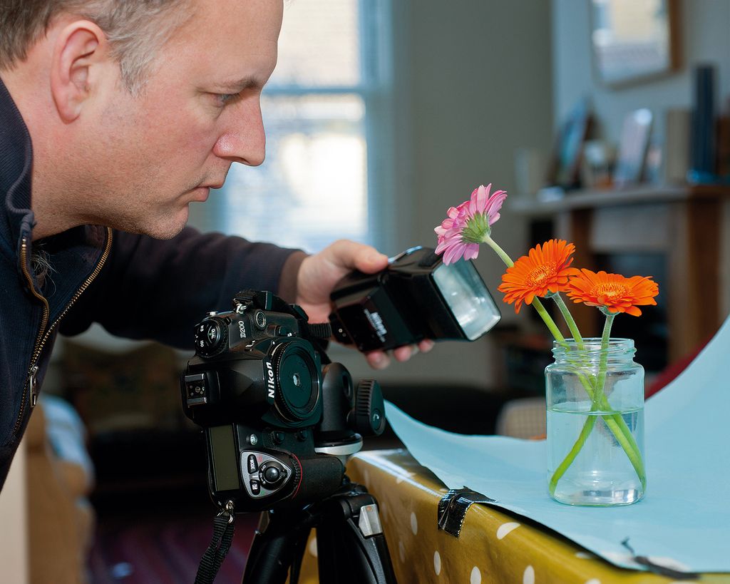 Pinhole photography: make your own pinhole camera using a body cap ...