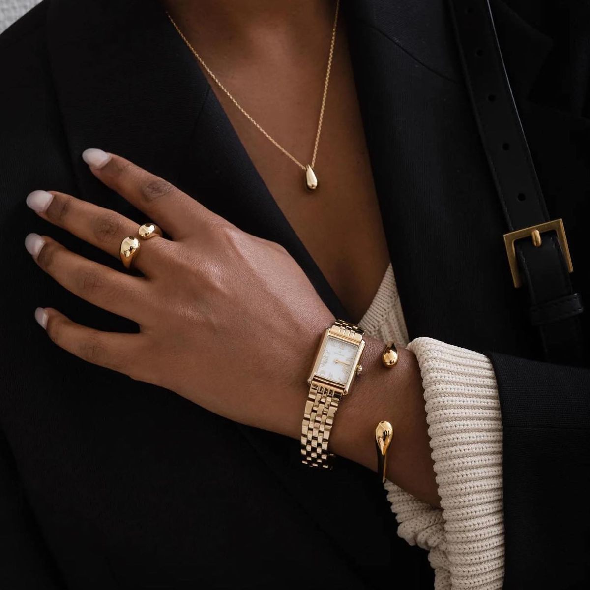 10 Classic Jewellery Pieces Every Woman Should Own | Who What Wear