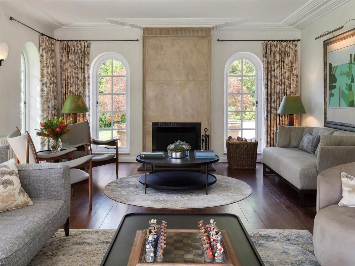 An iconic movie star's £10 million home in Buckinghamshire has come to ...