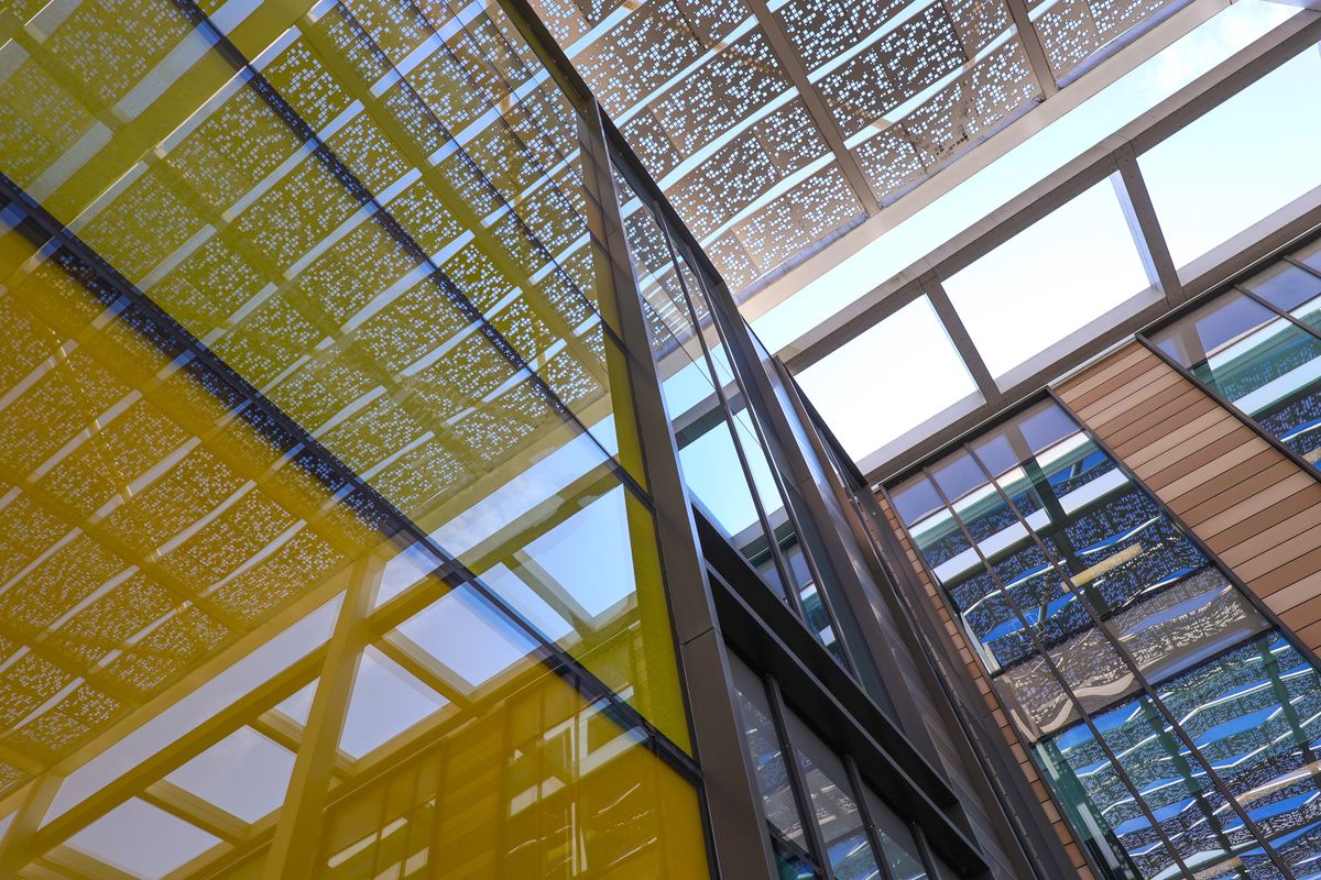 Hands-on Canon PowerShot V1 review: is this compact camera comeback a ...