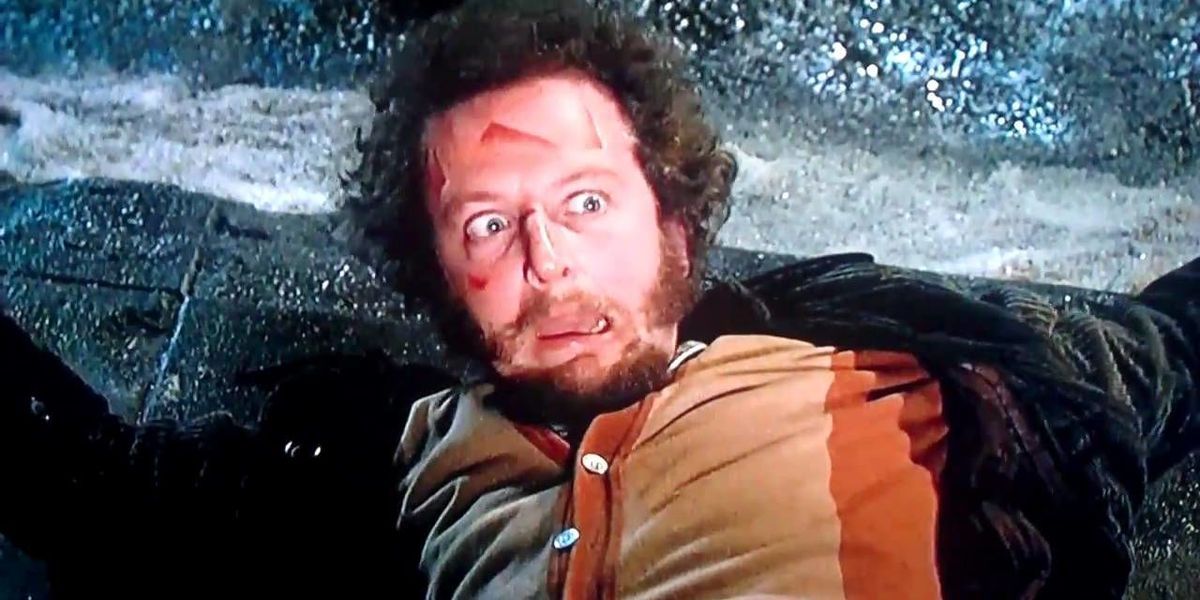 Home Alone: The 10 Most Serious Injuries Marv And Harry Had In Both ...