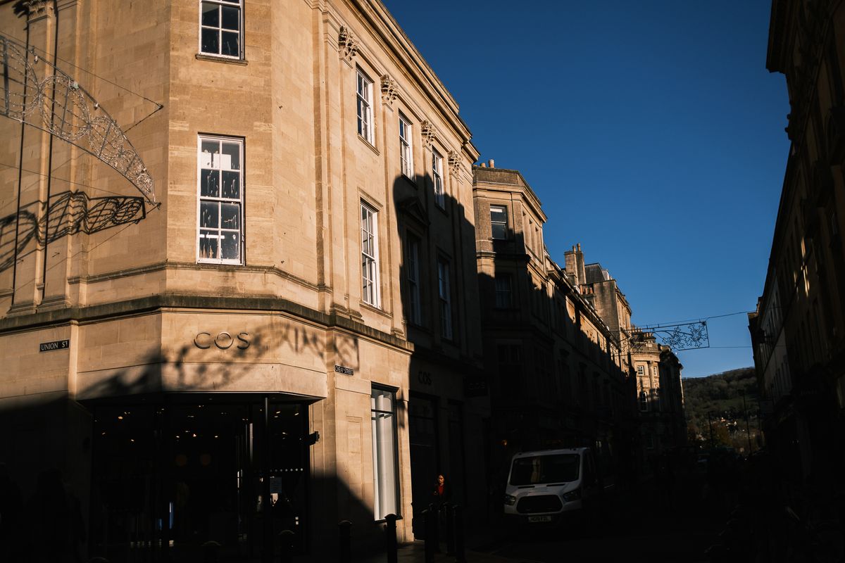 How I expose for high-contrast street scenes with my camera | Digital ...