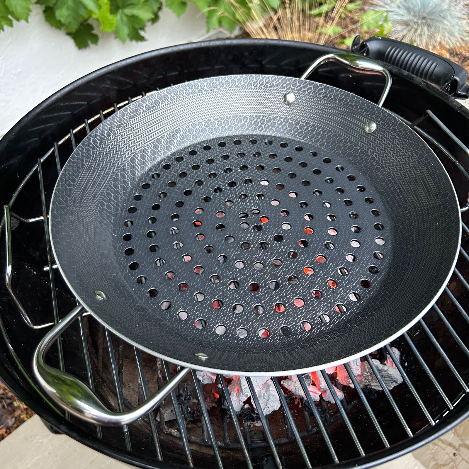 HexClad BBQ Grill Pan review - I try out the brand's BBQ pan | Ideal Home