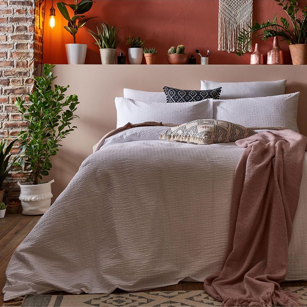 Celebrate National Sleep In Day with 5 of the best bedding sets for ...