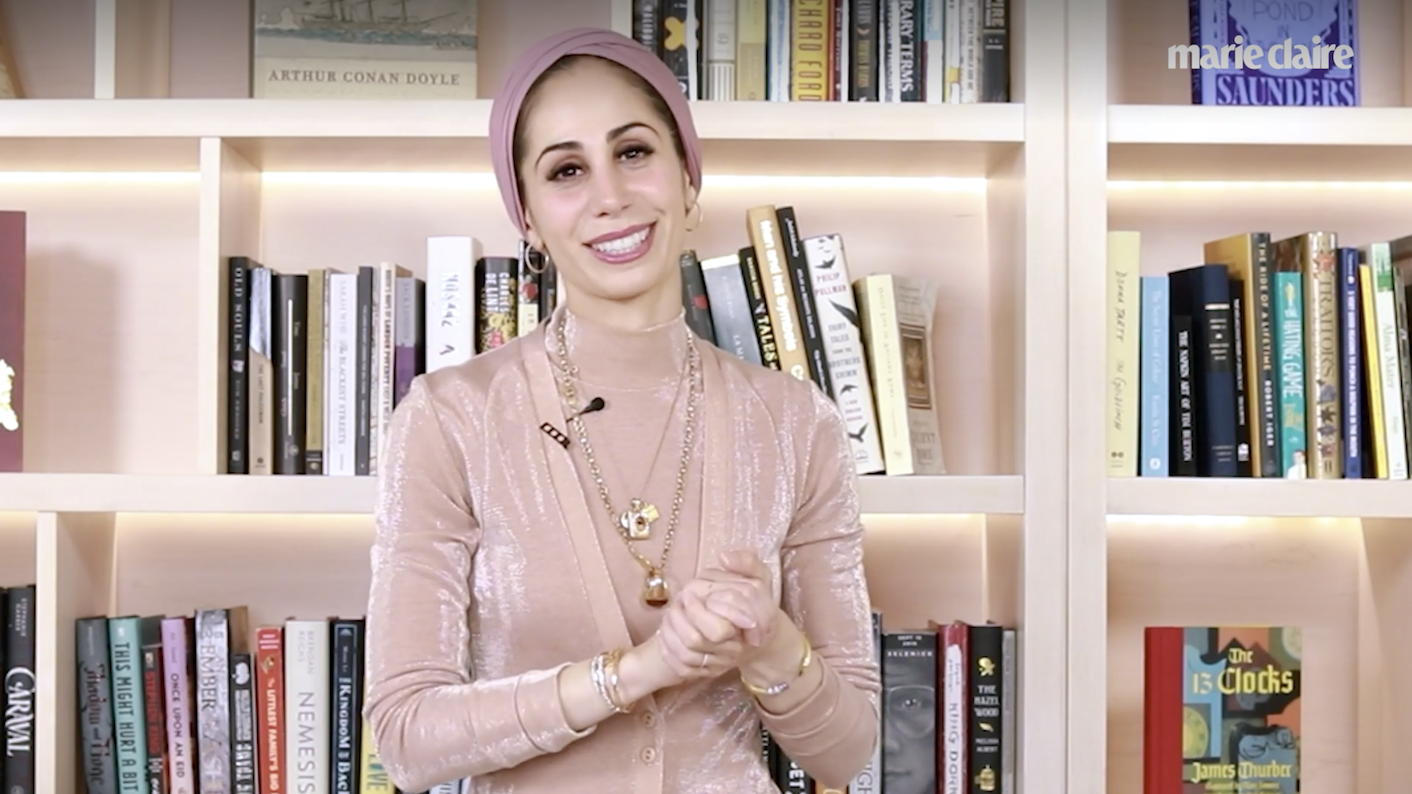 Tahereh Mafi Reveals Her Favorite Books in MC's 'Shelf Portrait' Series ...