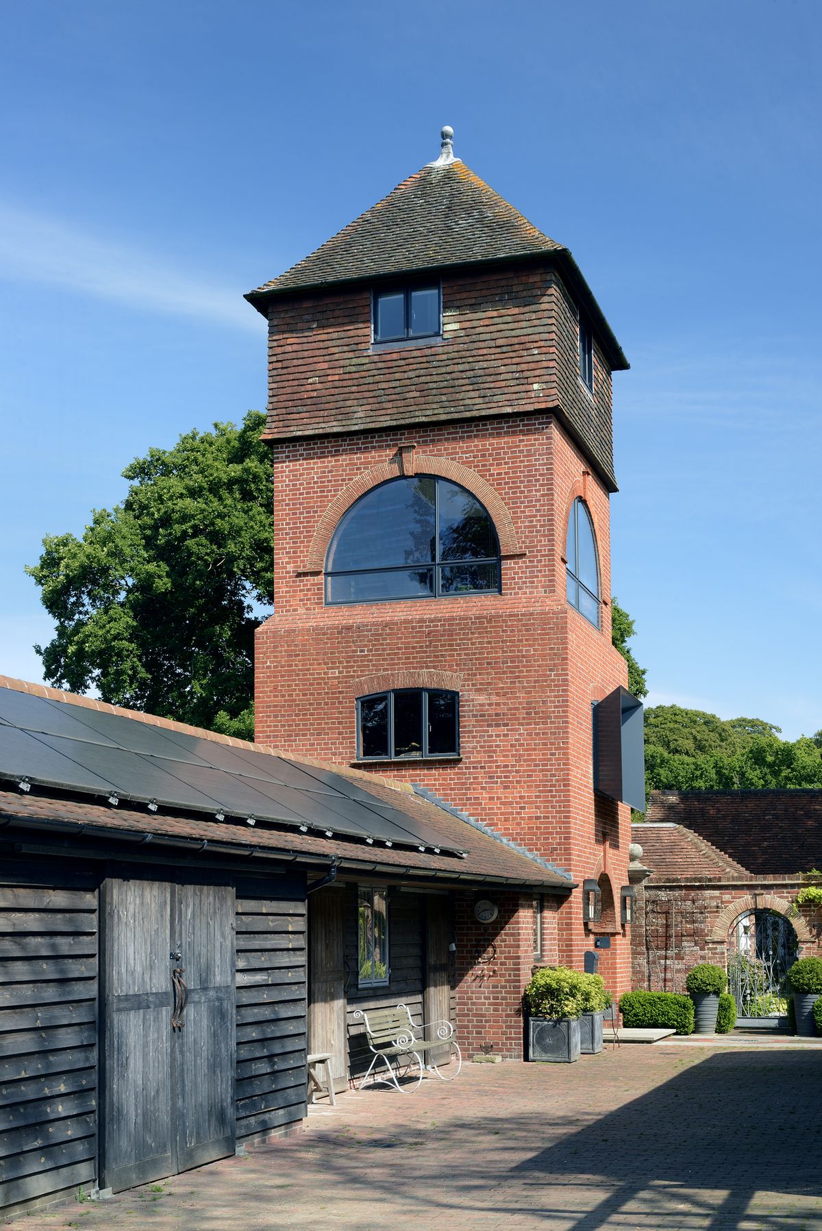 Reclaimed Bricks: How to Buy Them for Your Build | Homebuilding