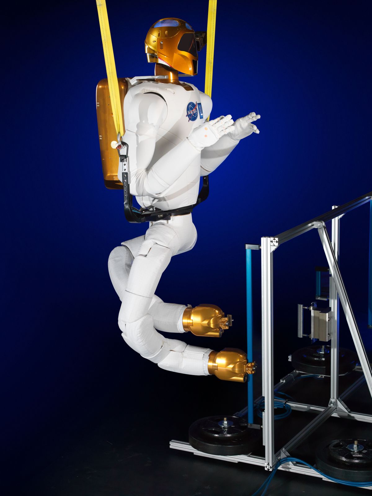 Robonaut 2, NASA's Humanoid Space Robot, Will Get Legs Soon (Video) | Space