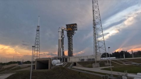 Watch ULA assemble Atlas V rocket ahead of Boeing Starliner astronaut ...
