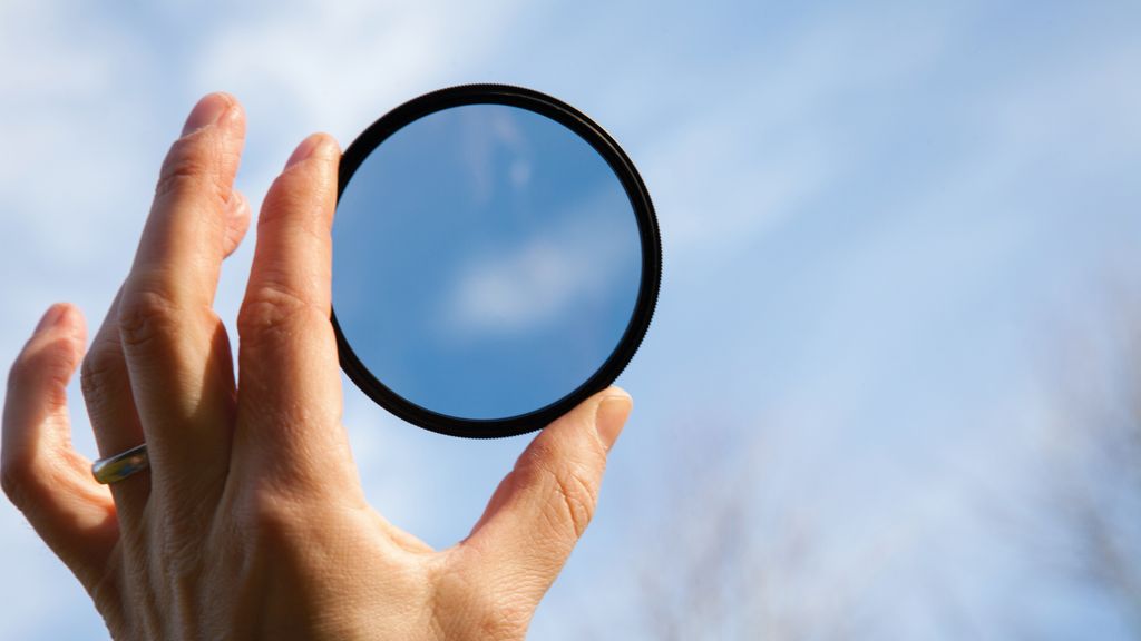 What is a circular polarizer and when would you use one? | Digital ...