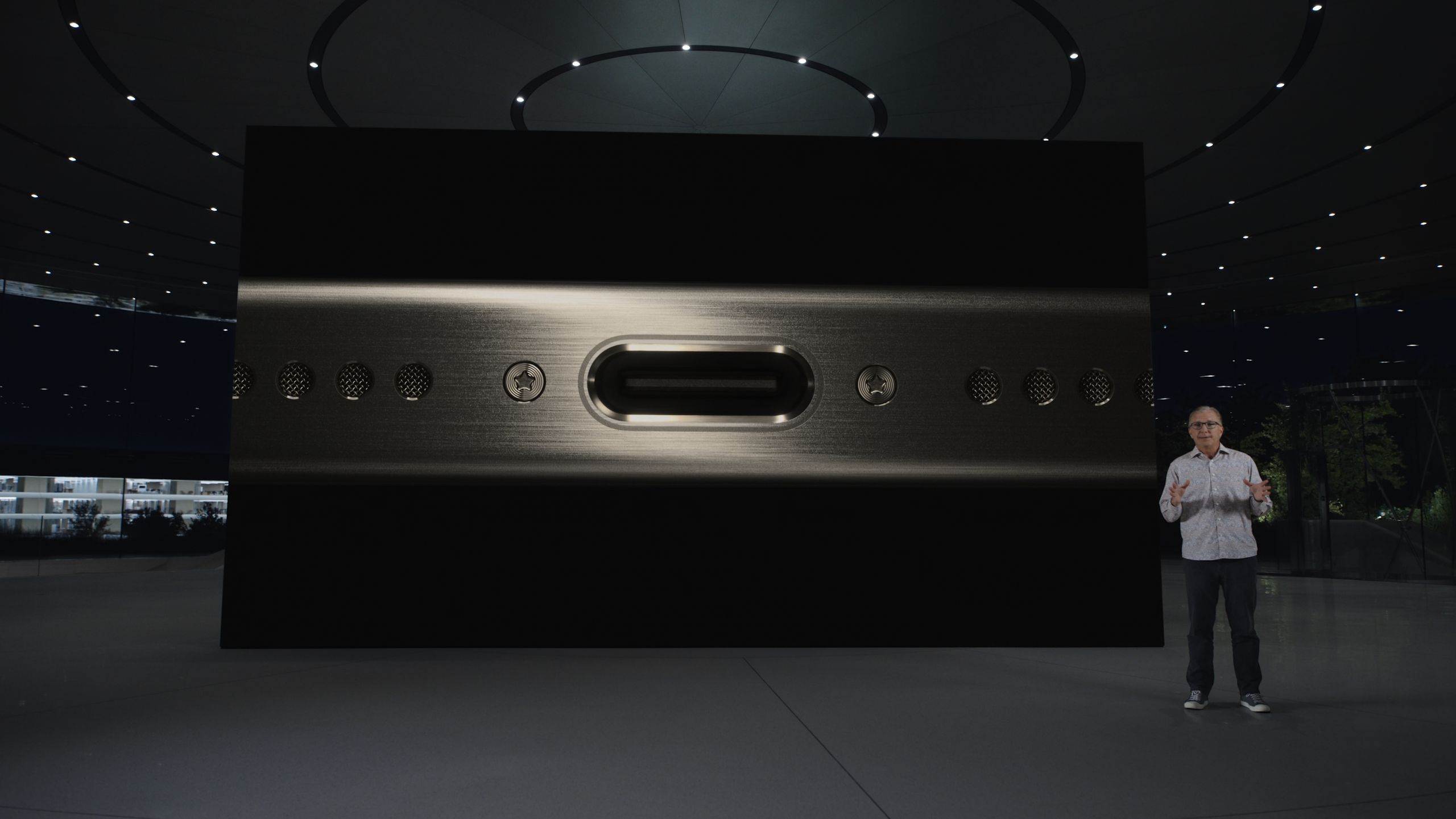 iPhone 15's USB-C port offers a huge external display upgrade over ...