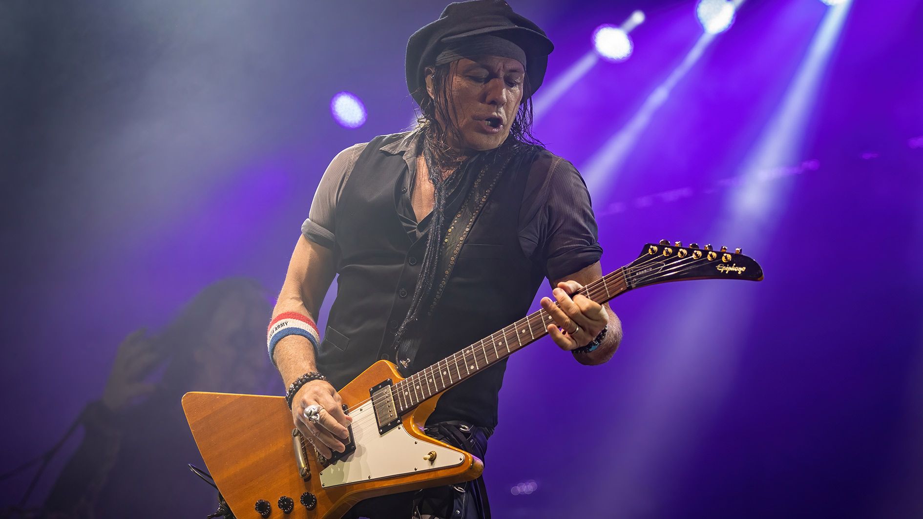 Ryan Roxie: "Being in Alice Cooper's band is like being in the trenches ...