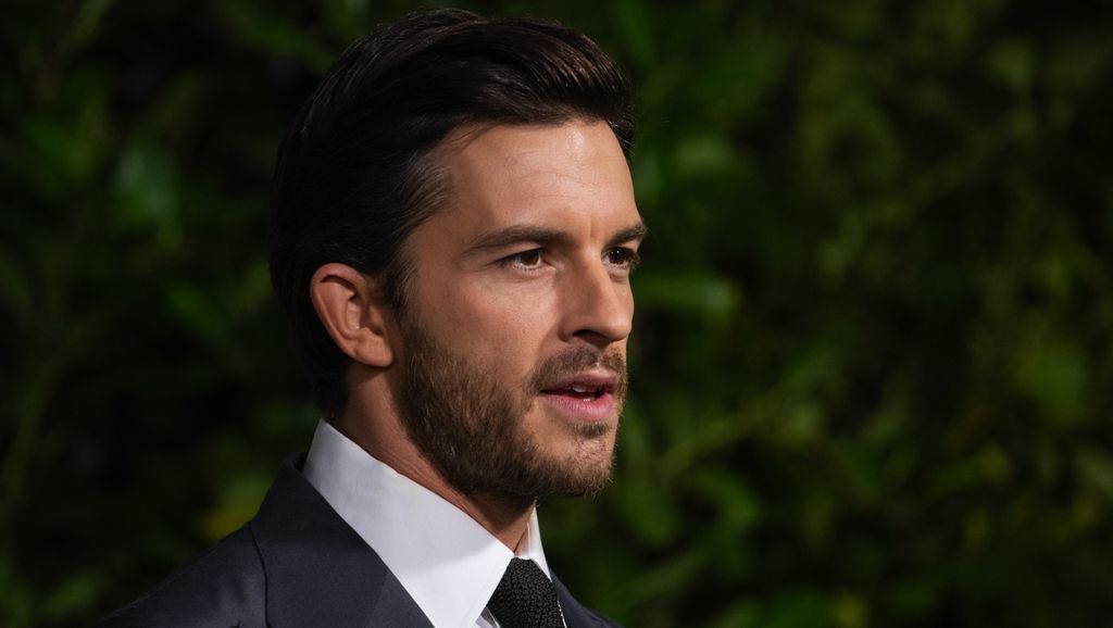 Get to know Jonathan Bailey, Bridgerton hunk of season two | My ...
